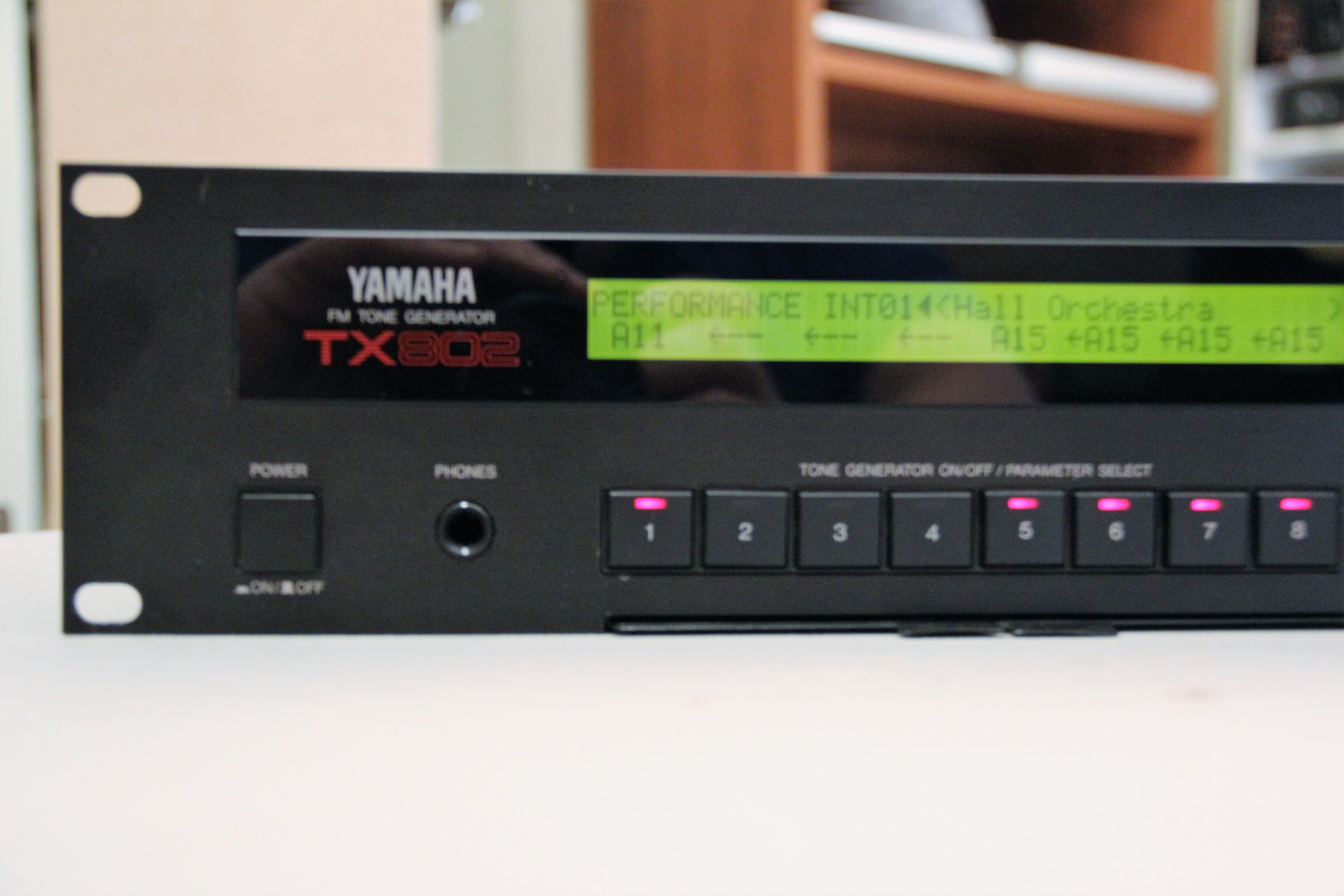 Yamaha TX802